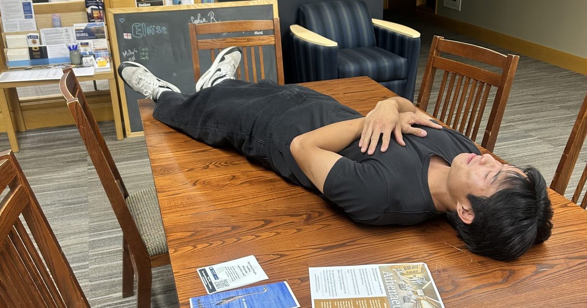 Snoozing around Campus: An Expert’s Guide to Napping Spots