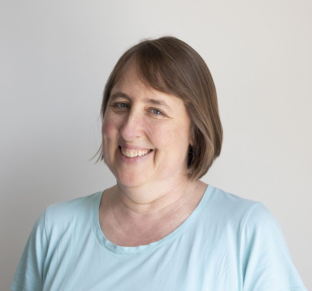 Astronomer Meg Thacher ’87 publishes children’s book on sky gazing ...