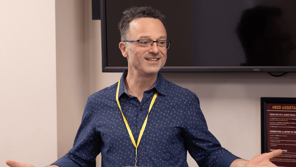 Teaching artist Brian Sostek ’90 to deliver Carleton convocation on how ...