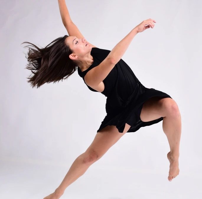 Elayna Waxse – Semaphore Choreographer Fall 2023 – Theater + Dance ...